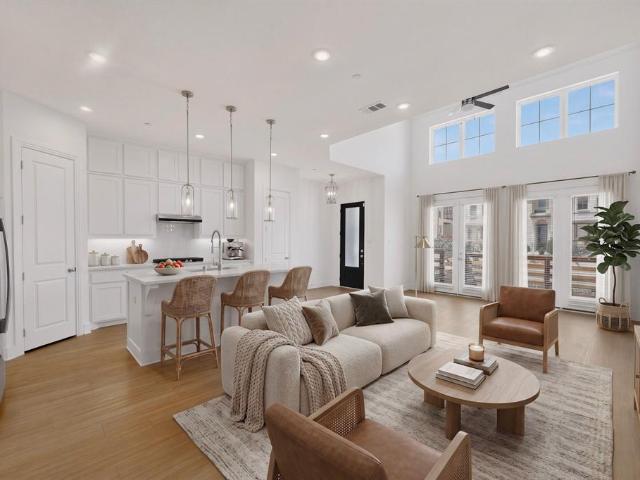 8148 Legacy Oak Drive