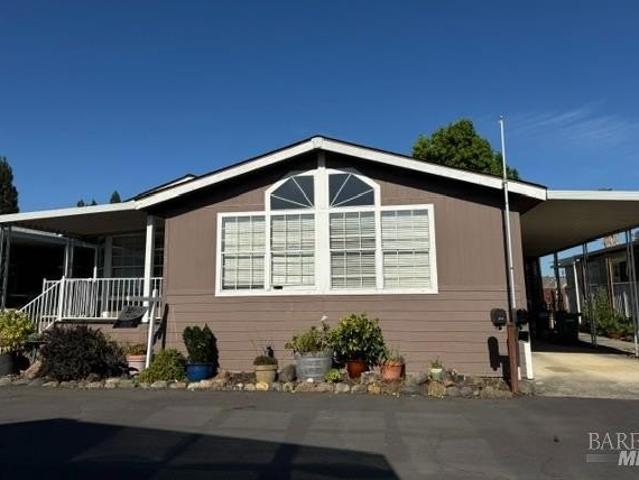 8149 D St, Windsor, CA 95492