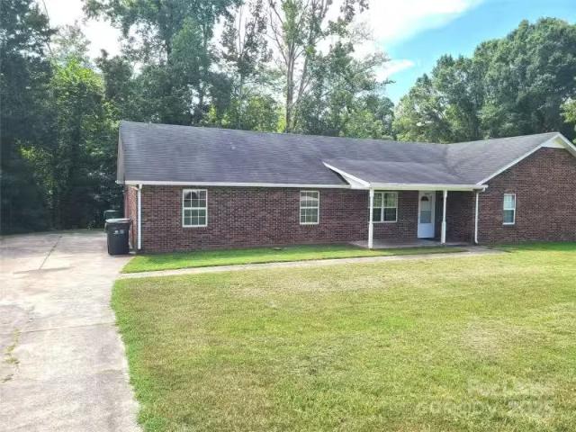 8149 Westbourne Drive, Charlotte, NC 28216