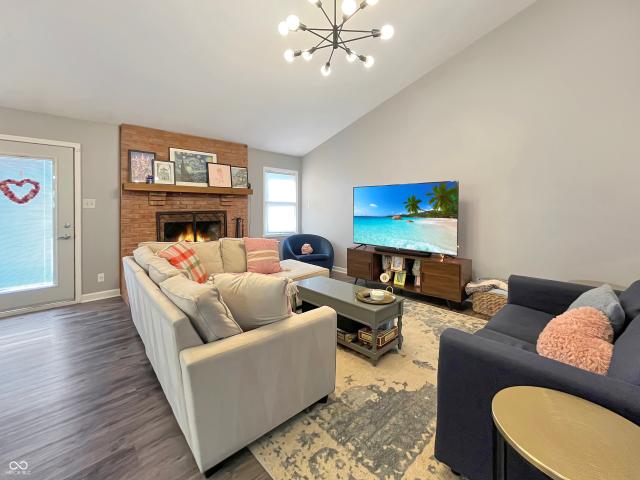 8140 Menlo Court Drive W