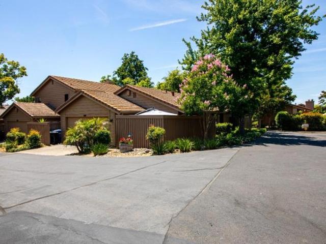 8140 Chenin Blanc Ln, Fair Oaks, CA 95628