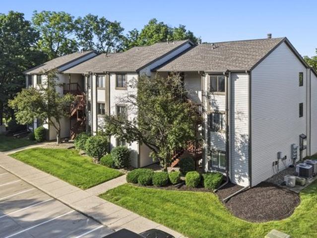 8140 Shorewalk Dr Apt B, Indianapolis, IN 46236