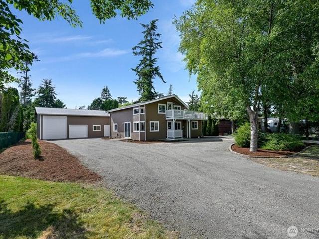 8141 Comox Rd W, Blaine, WA 98230