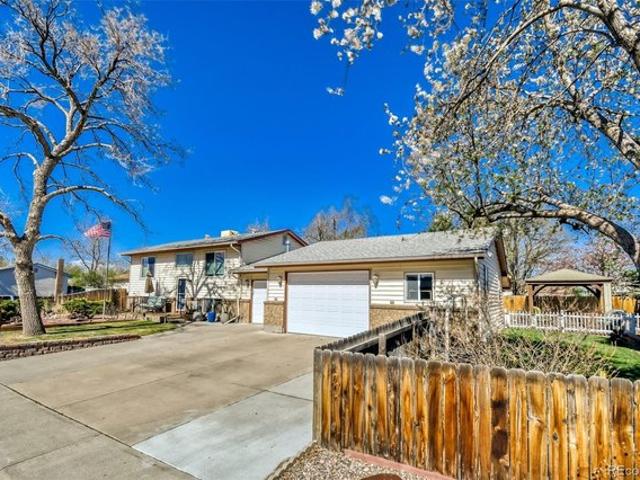 8141 Explorador Calle, Denver, CO 80229