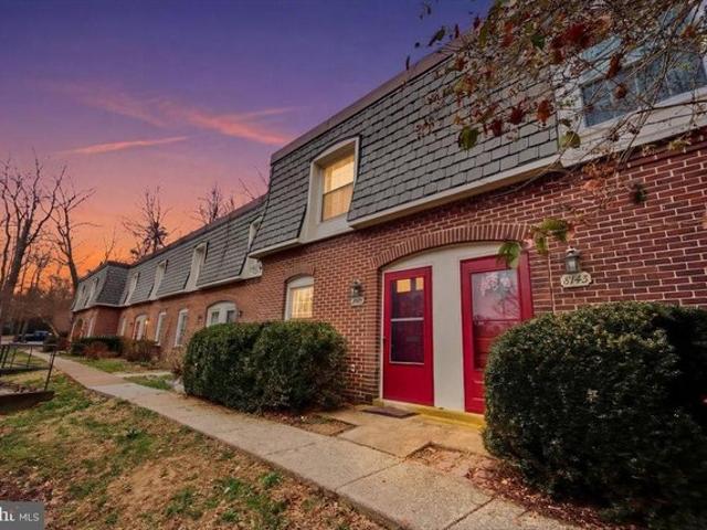 8141 Kingsway Ct Unit 289, Springfield, VA 22152