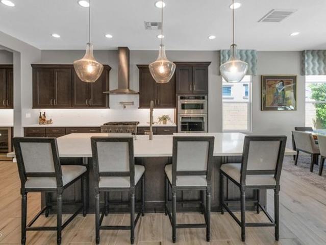 8142 E Jaeger St, Mesa, AZ 85207
