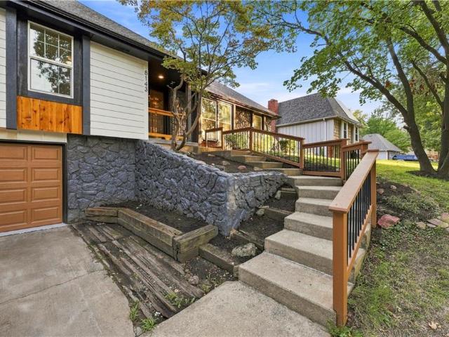 8143 NW Beaman Drive