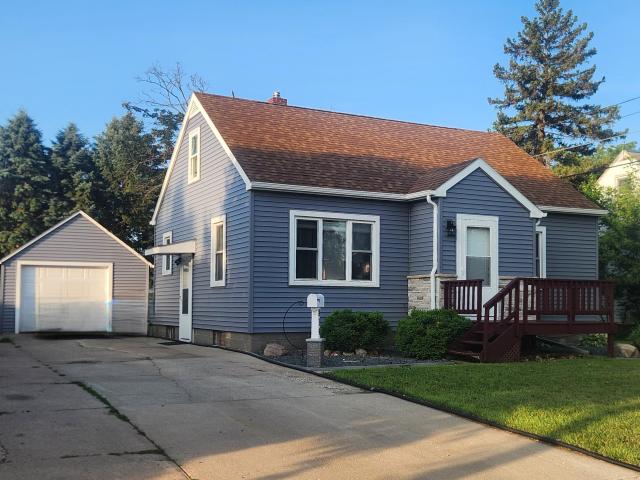 814 3rd Street SE