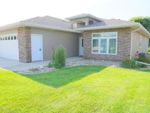 814 16th Ave NE, Watertown, SD 57201