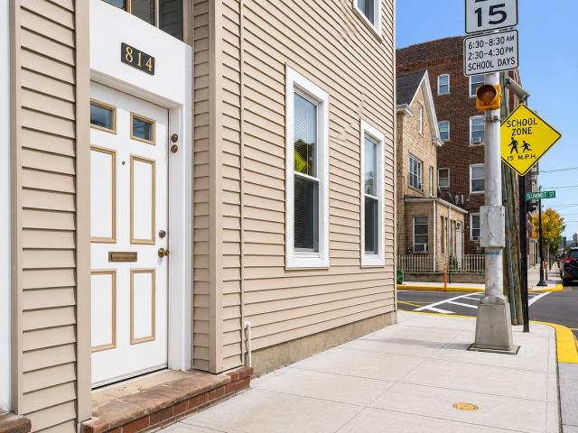 814 28Th St # 1