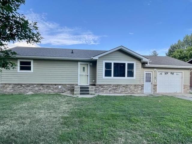 814 7th Ave W, Mobridge, SD 57601