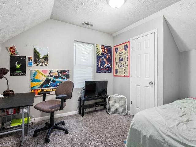814 816 W. North St 5 Bedroom Apartment for Rent at 814 W North St, Muncie, IN 47303