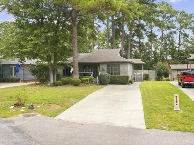 814 Colony Dr, Murrells Inlet, SC 29576