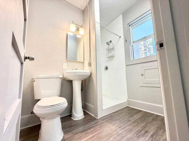 814 Columbia St Studio Apartment for Rent at 814 Columbia St, Seattle, WA 98104 First Hill