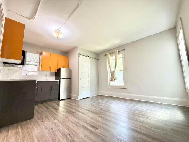 814 Columbia St Studio Apartment for Rent at 814 Columbia St, Seattle, WA 98104 First Hill