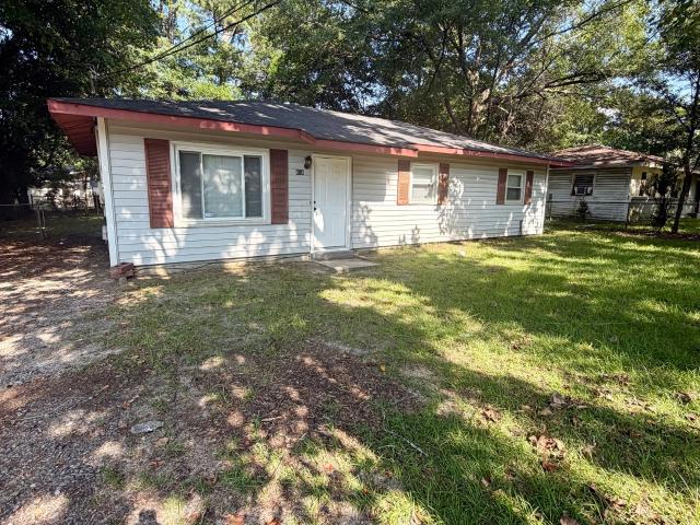 814 Crestwood Terrace