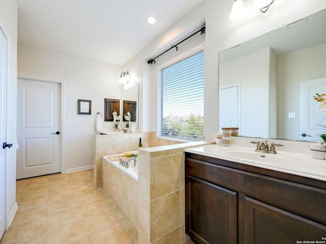 814 Artisan Way, San Antonio, TX 78260 | MLS #1893