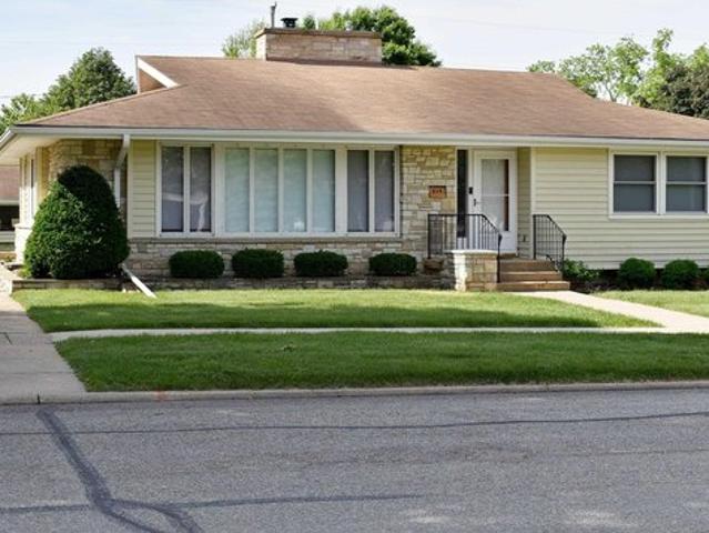 814 Ash St, Osage, IA 50461