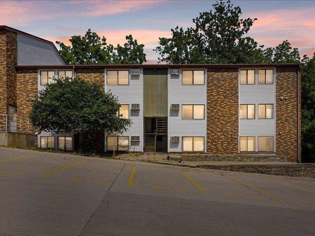 814 Benton Dr Apt 14, Iowa City, IA 52246