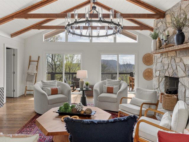 814 Dog Mountain Road