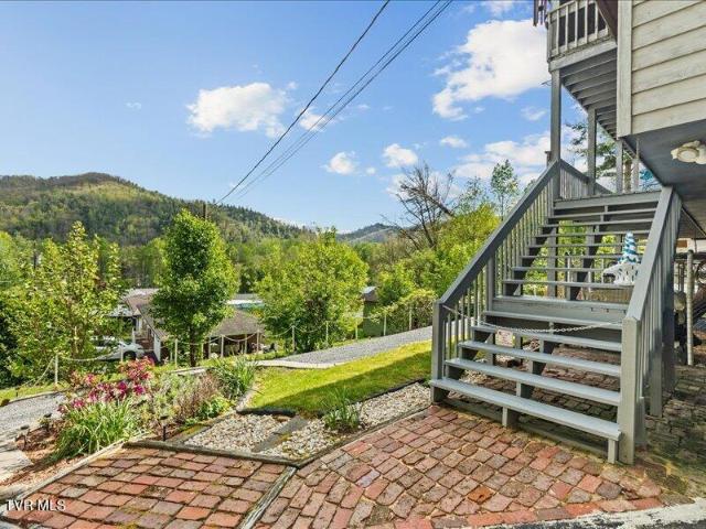814 Dogwood Drive