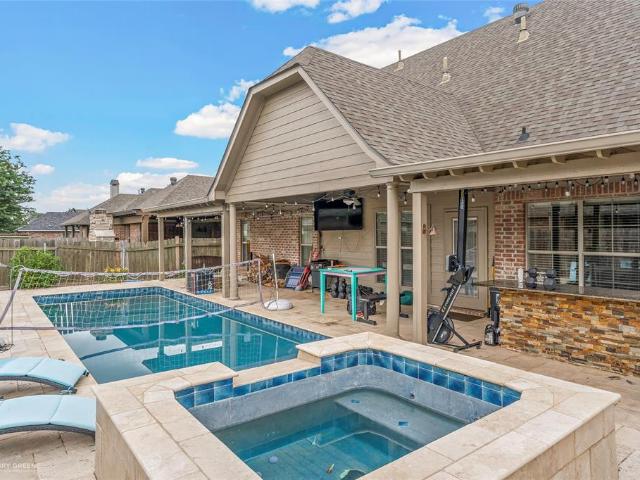 814 Dumaine Drive