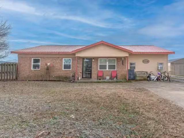 814 E 8TH ST, RECTOR, AR 72461 Single Family Residence For Sal.
