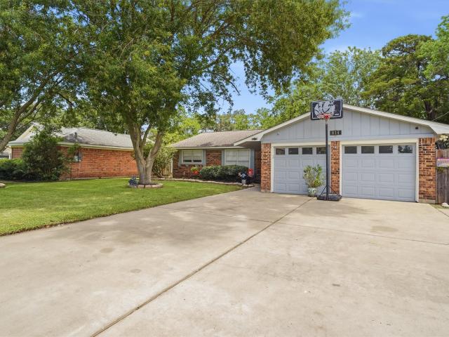 814 Kimmons Drive