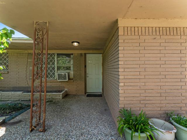 814 Isetta Lane