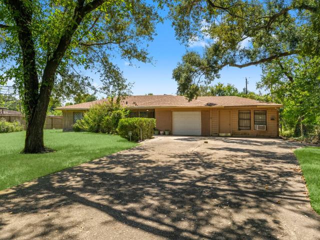 814 Isetta Ln, Houston, TX 77060 | MLS #85001 | Compass