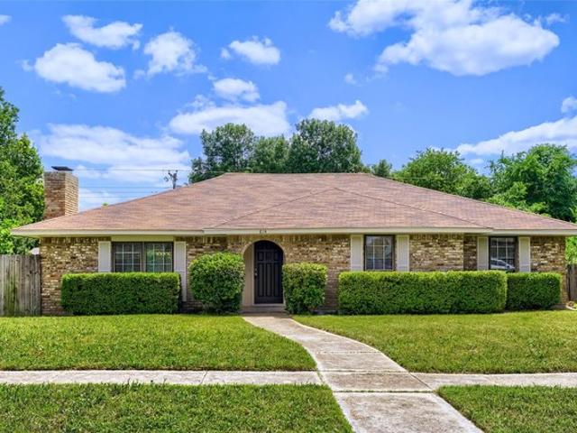 814 Oakbluff Dr, Lancaster, TX 75146