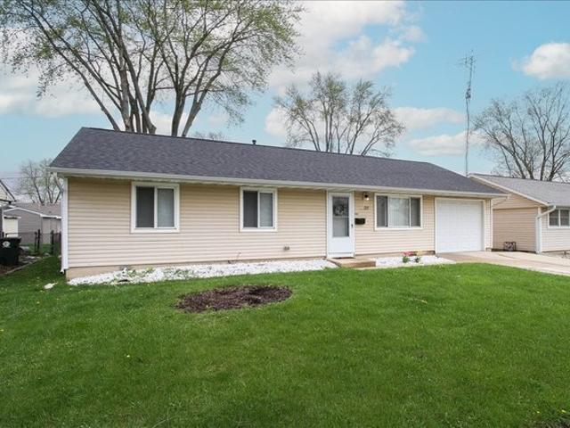 814 Oriole Dr, Streamwood, IL 60107