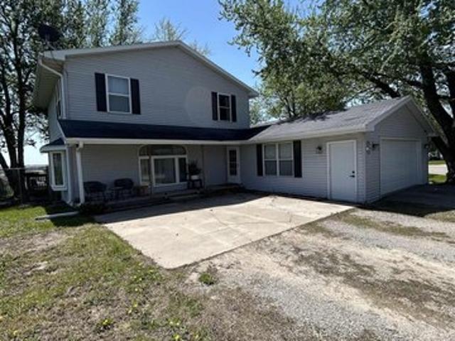 814 Oskaloosa Rd, Beacon, IA 52534