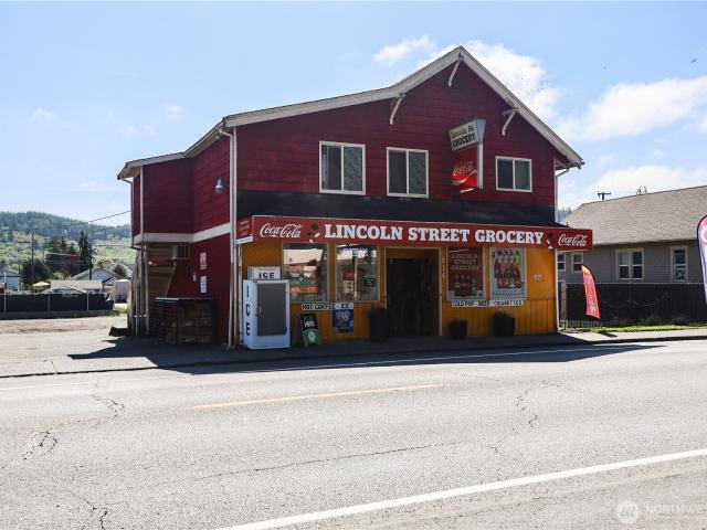 814 Lincoln Street