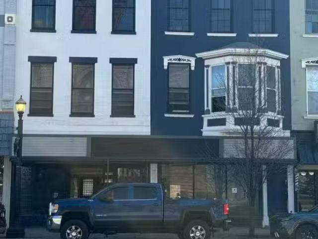 814 Lincolnway #101, La Porte, IN 46350 MLS 838122