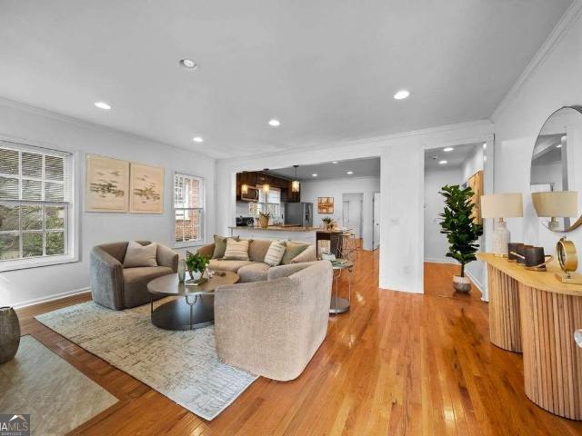 814 Moreland Avenue SE
