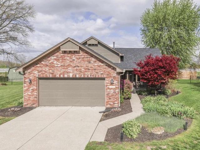 814 Morphis Ln, Greenwood, IN 46142