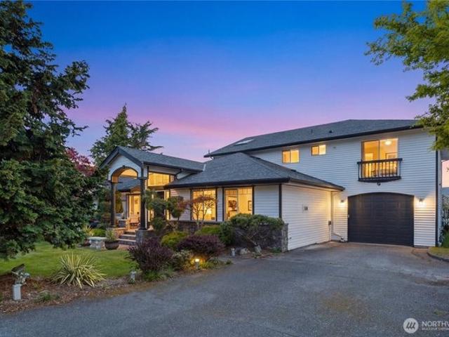814 N 32nd St, Renton, WA 98056