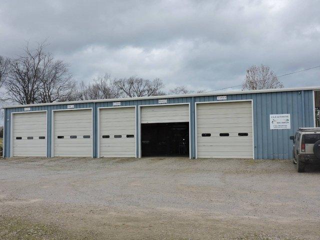 814 N Main St, Waldron, AR 72958