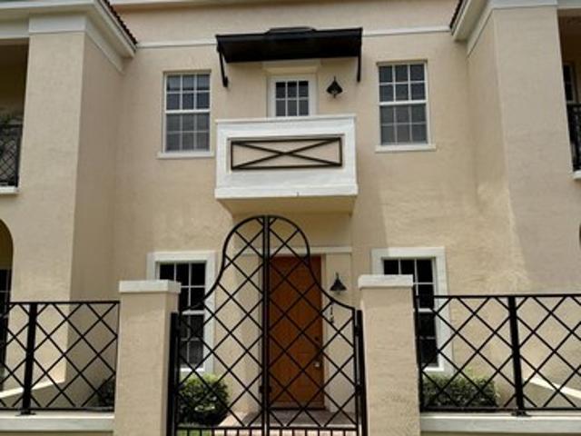 814 NW 82nd Pl, Boca Raton, FL 33487