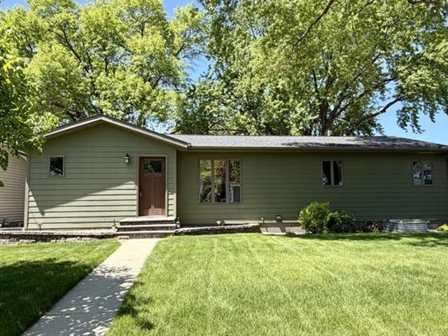 814 S Park St, Aberdeen, SD 57401