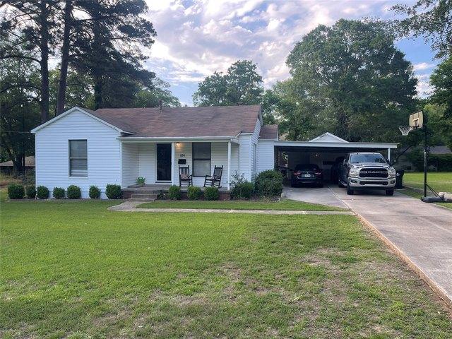 814 Spring St, Springhill, LA 71075