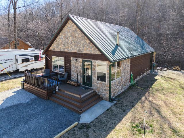 814 Peace In Valley Road