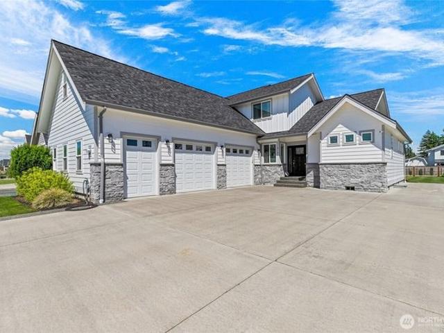 814 Rye Ct, Lynden, WA 98264