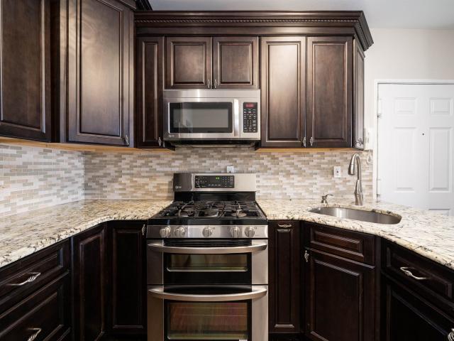 814 Willow Ave # 5RR