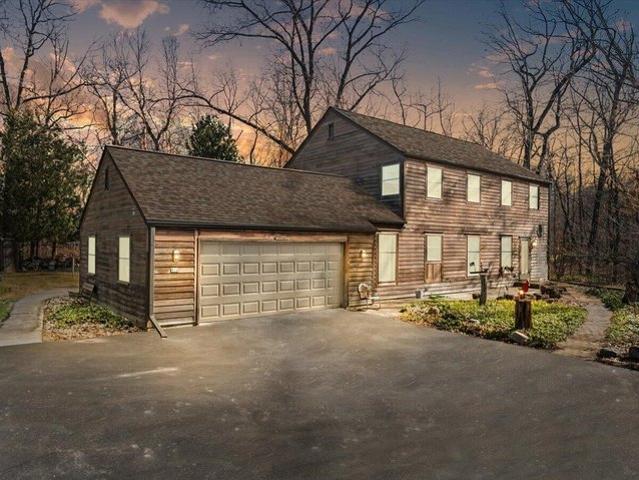 814 Tipperary Ln, Erin, WI 53027