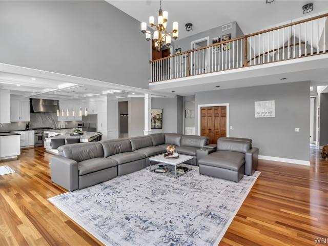 8154 Golden Oak Circle