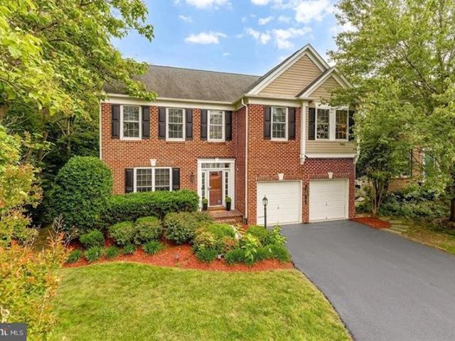 8155 Douglas Fir Dr, Lorton, VA 22079