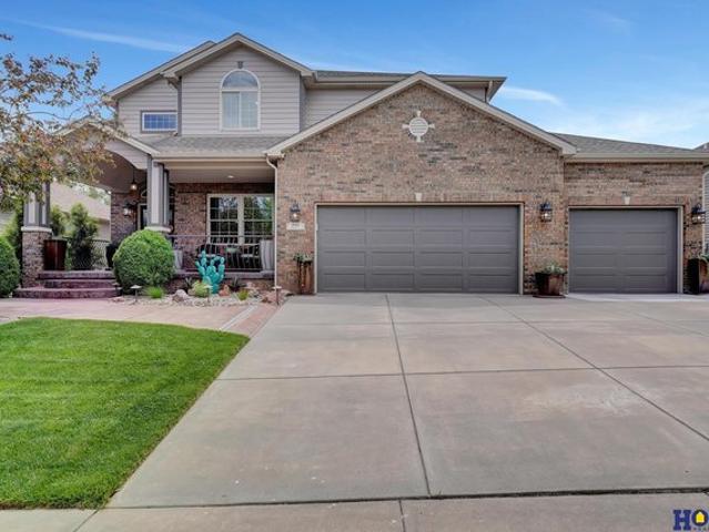 8159 Windmill Dr, Lincoln, NE 68507