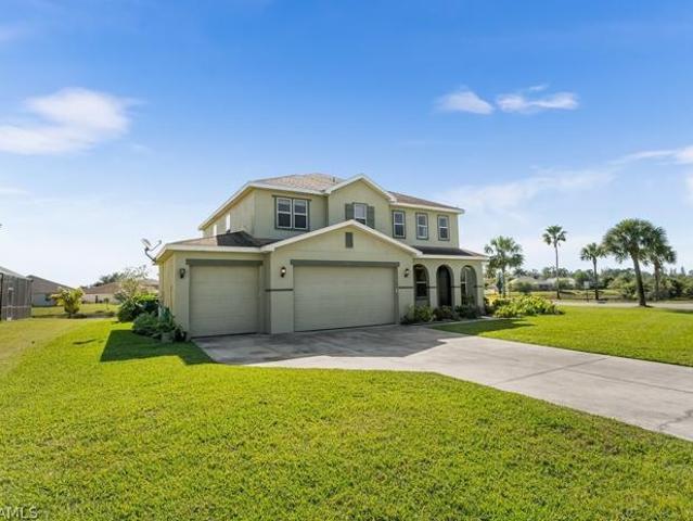 8151 Blue Daze Ct, Lehigh Acres, FL 33972